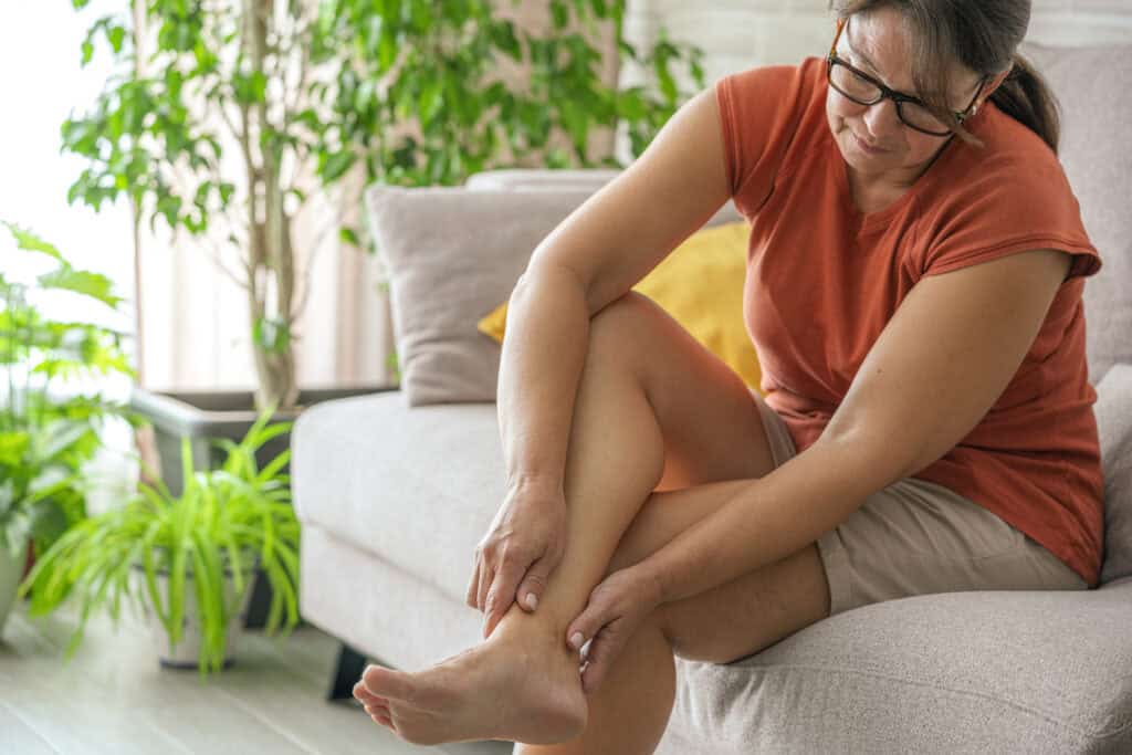 Deep Vein Thrombosis in Women: What You Need to Know to Stay Safe ...